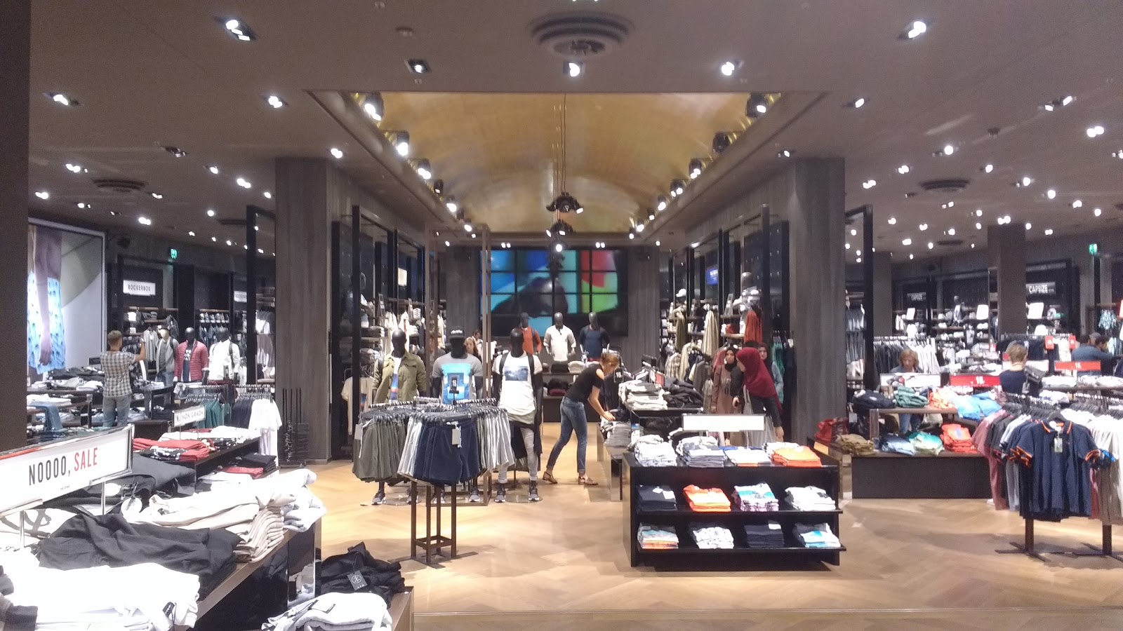 Lady Sting - WelkeCreditcard.nl